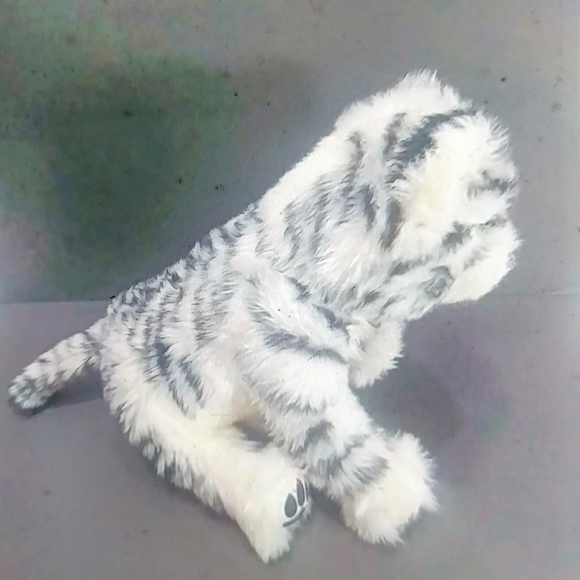 Wow Wee | Toys | Wow Wee Alive White Tiger Cub Interactive Plush | Poshmark